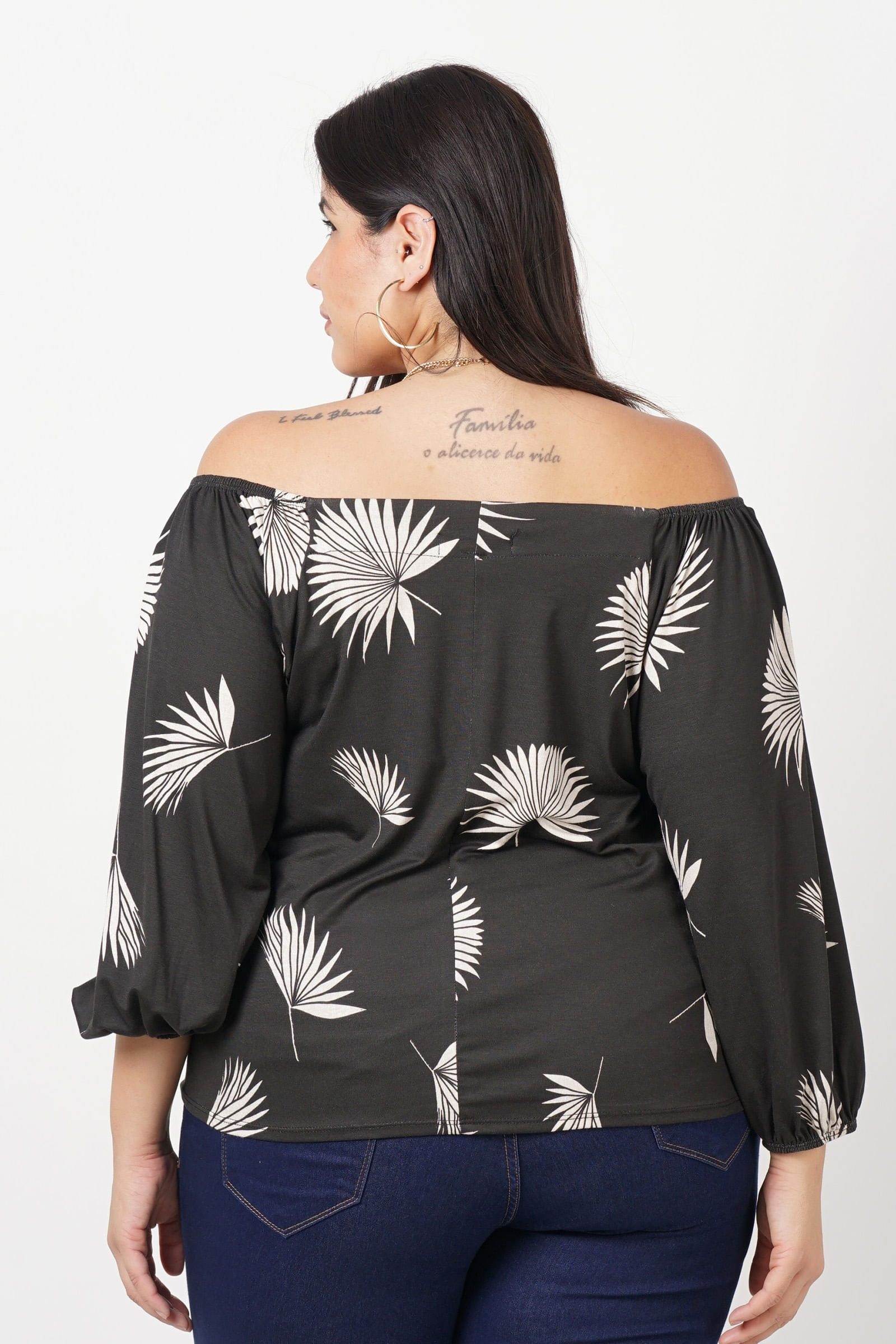 Blusa estampada plus size preto P